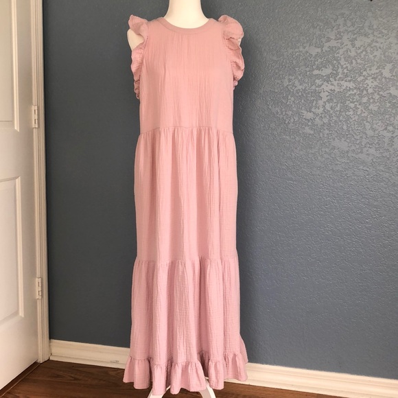 Universal Thread | Dresses | Universal Threads Ruffle Sleeve Maxi Dress ...